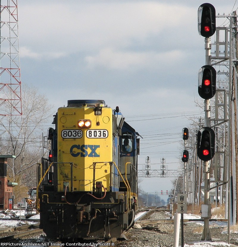 CSX 8036 H795 turning his power